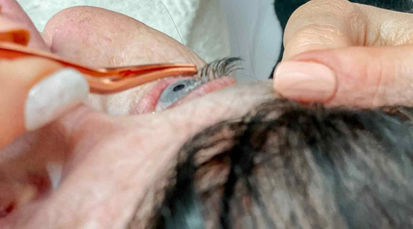 7 Eyelashes Care Tips For Summer - Method Lash